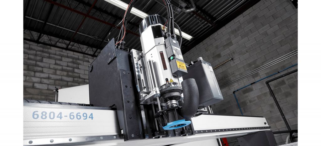 INFINITE CNC Router - AXYZ